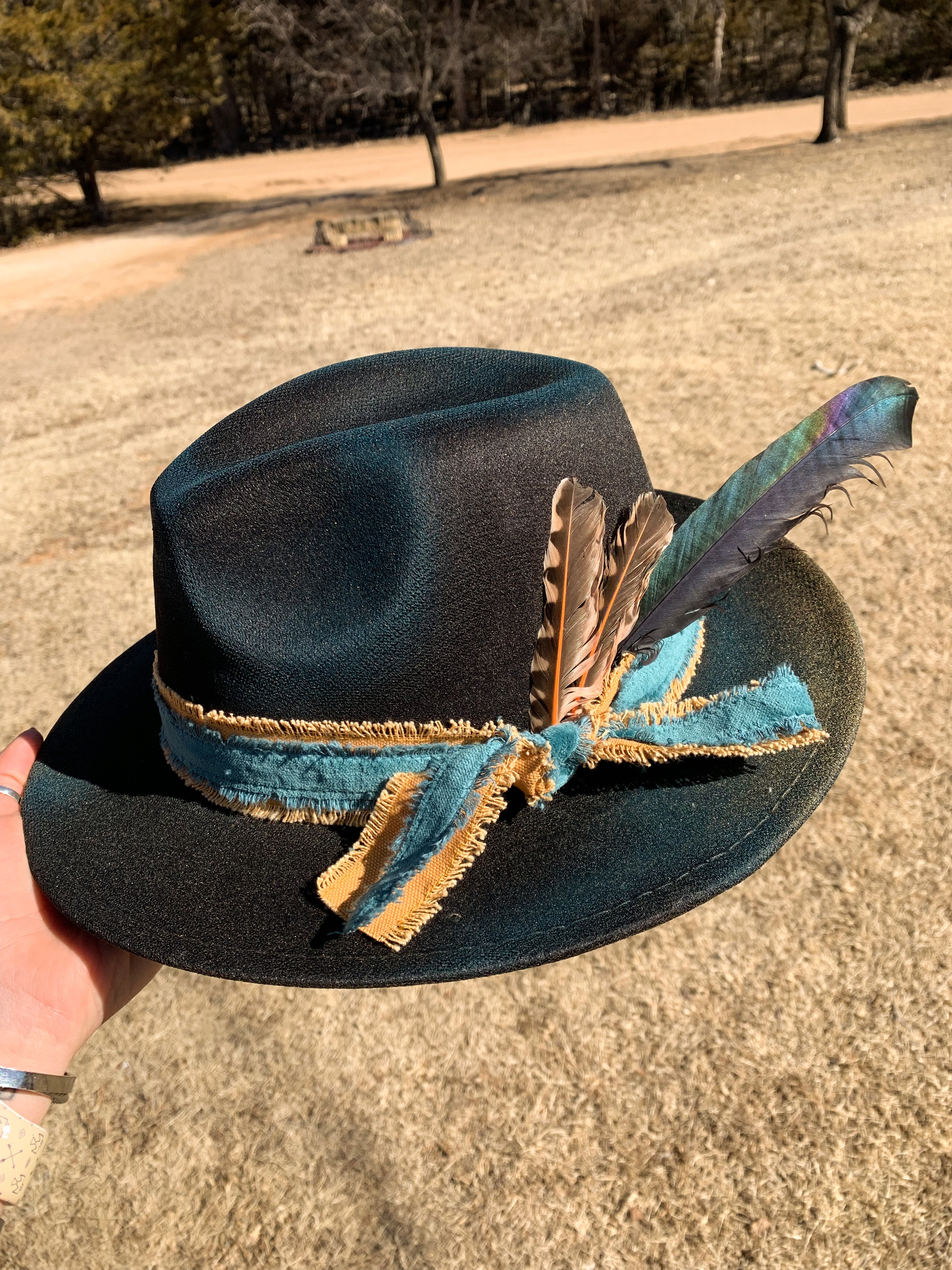 Decorative Hat Inspo – Turquoise & Tines